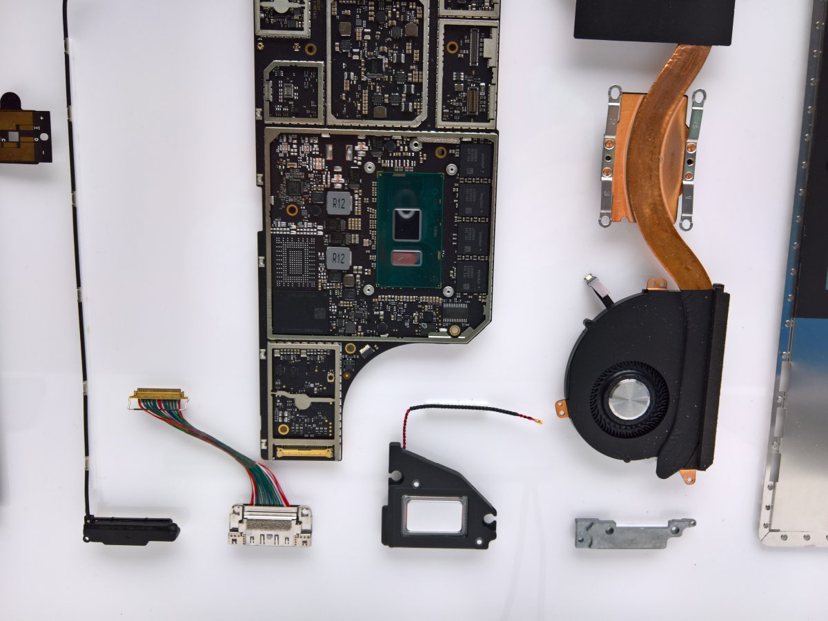 Surface Laptop: a look at the hardware inside (gallery) • Pureinfotech