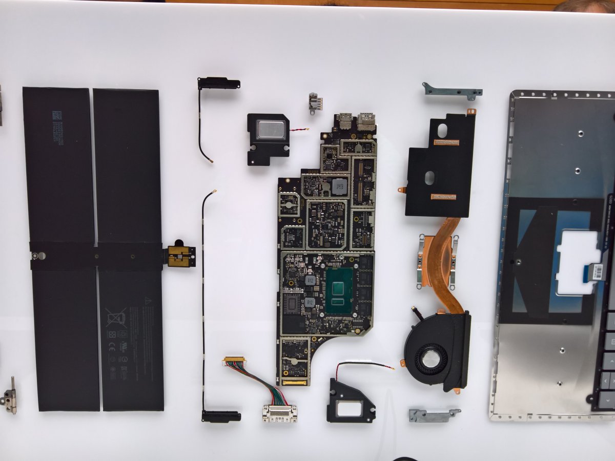 Surface Laptop: a look at the hardware inside (gallery) • Pureinfotech